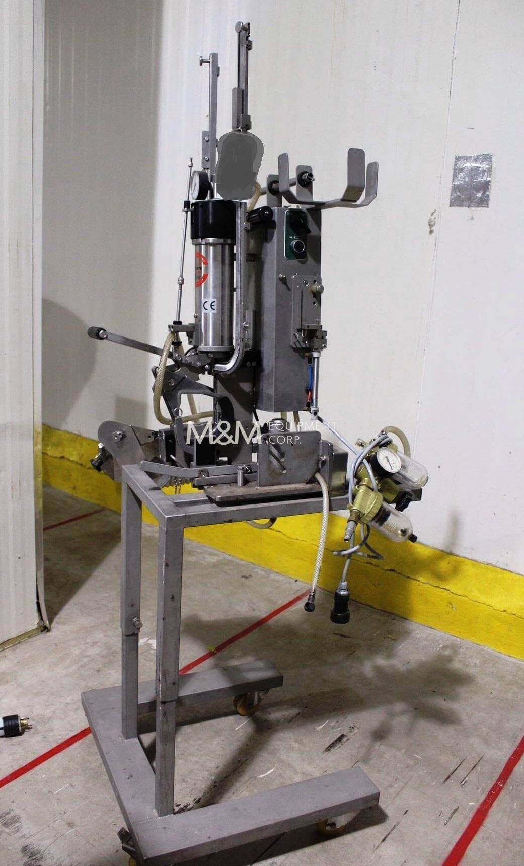 Tipper Tie Double Clipper | M&M Equipment Corp