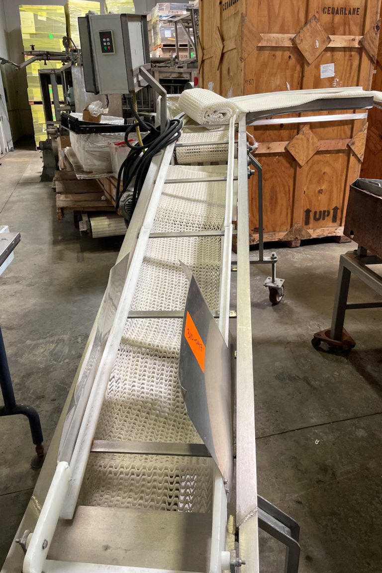 CUSTOM STAINLESS 90 Degree Turn Conveyor | M&M Equipment Corp