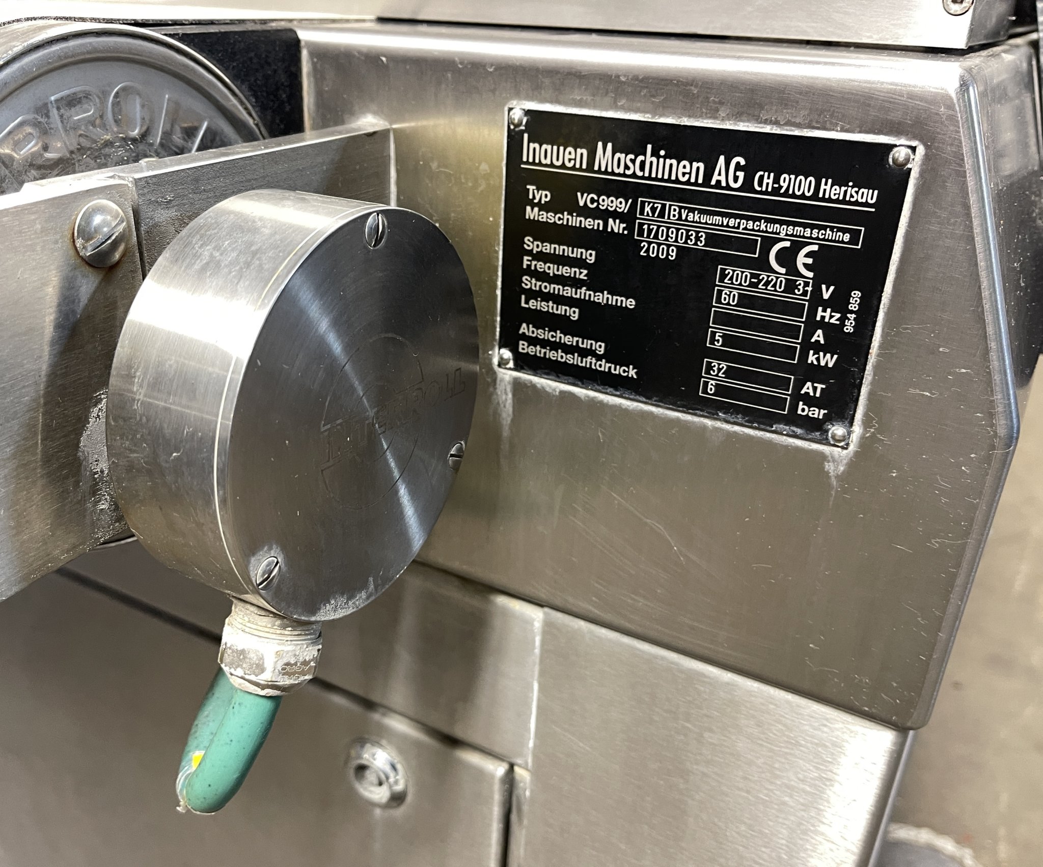 VC999 K7 Automatic Vacuum Packaging Machine | M&M Equipment Corp