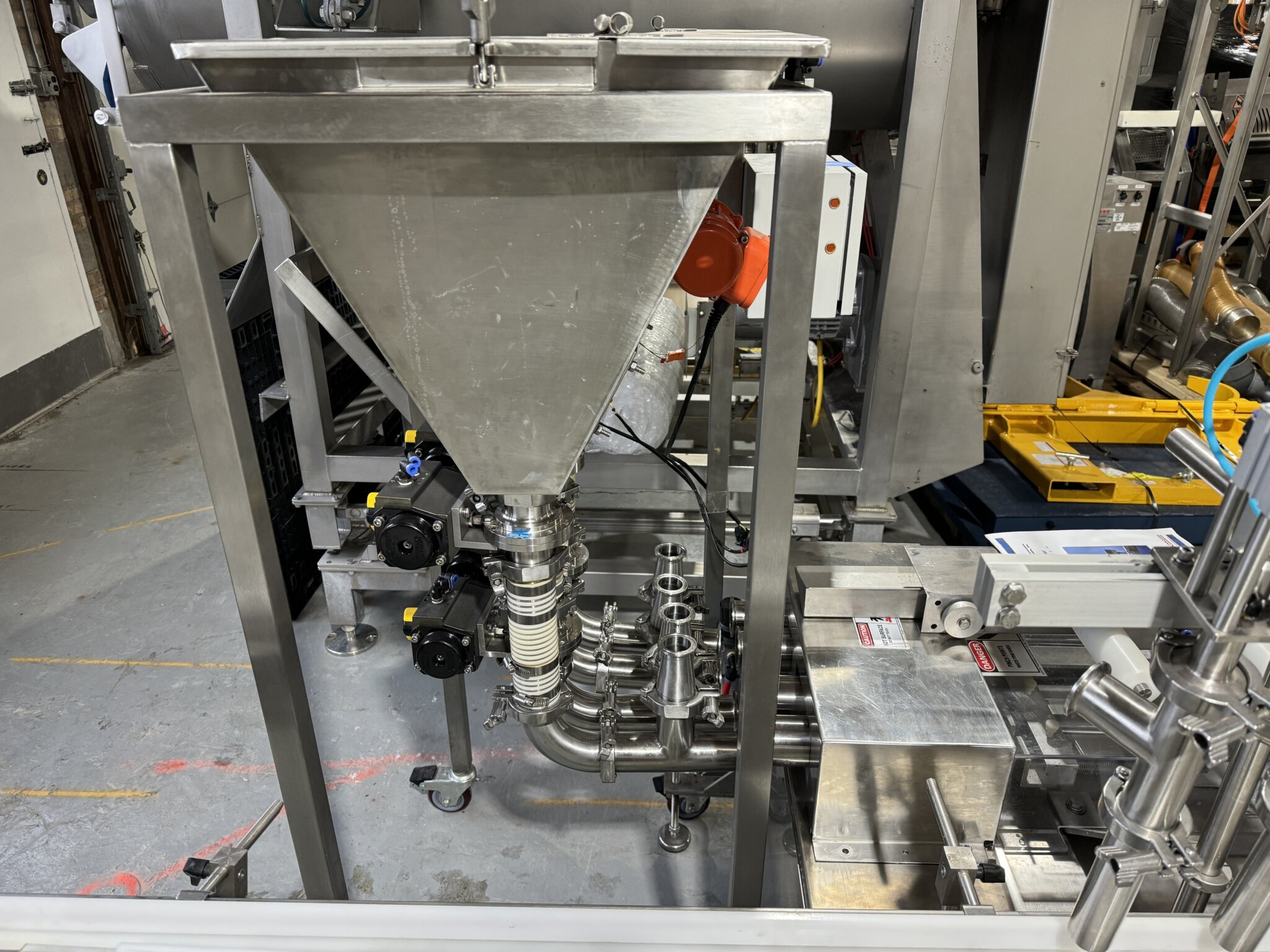 ACCUTEK 02.523.000 Four Head Volumetric Piston Filler | M&M Equipment Corp
