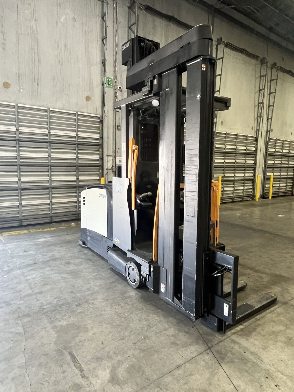 CROWN EQUIPMENT TSP 6500 Forklift | M&M Equipment Corp