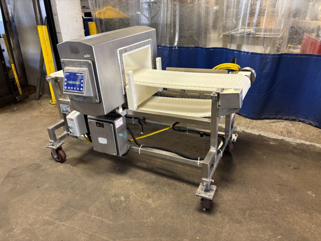 SAFELINE Metal Detector | M&M Equipment Corp